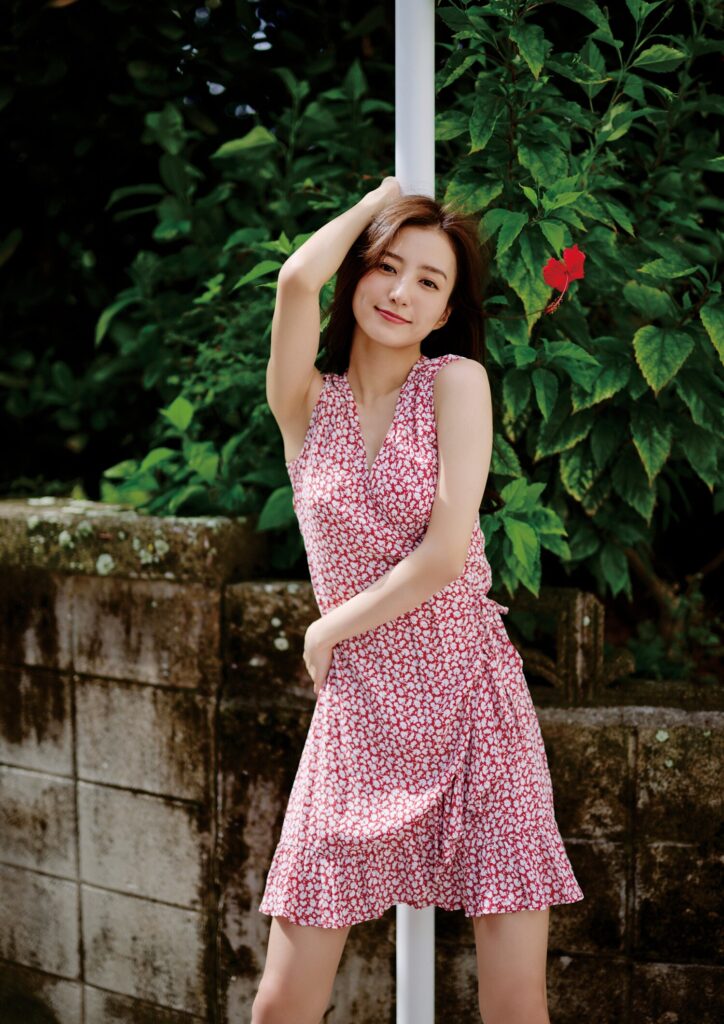 【画像】女優「高田里穂*」高画質画像96枚！待ち受けok #高田里穂パンダ28号の有名人DAI好キング！